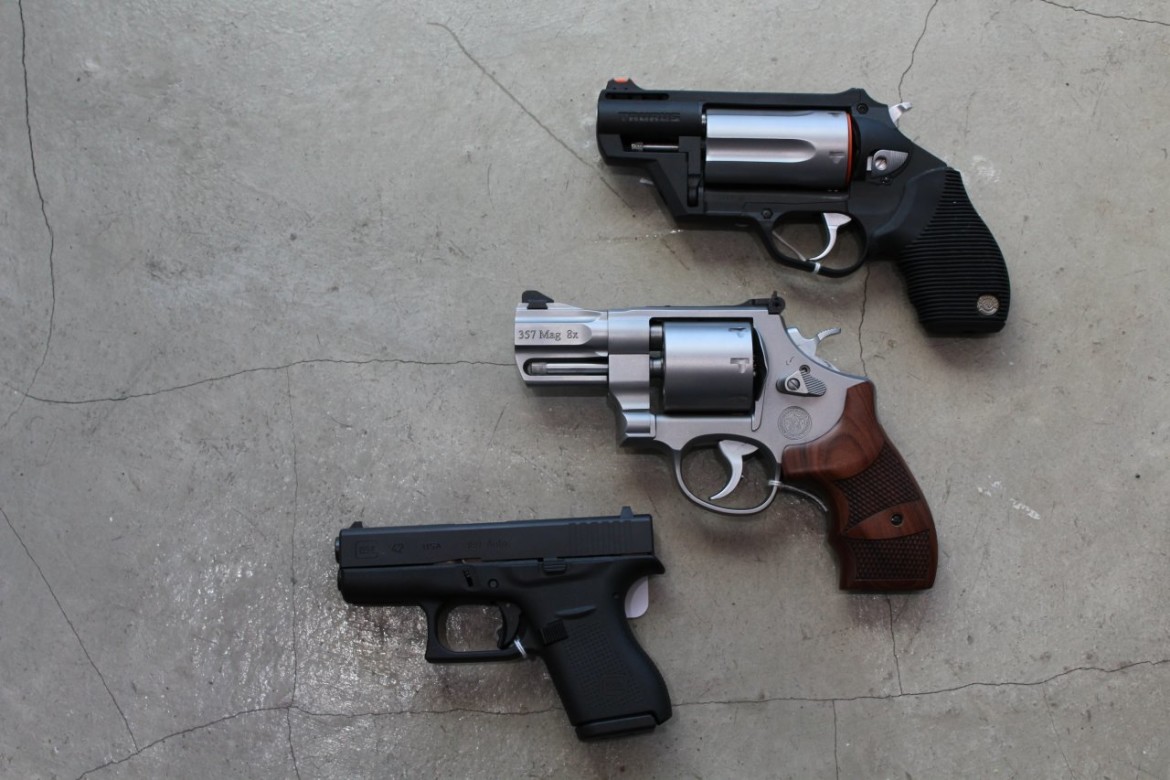 Armeria MB – See-Inside Gun Store, San Juan, Puerto Rico – Google ...